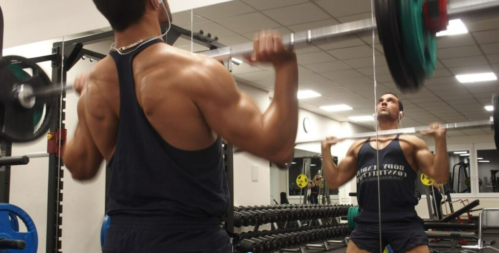 Hang Clean Vs. Power Clean: Which Is Better for Athletes? - The Moffitt ...